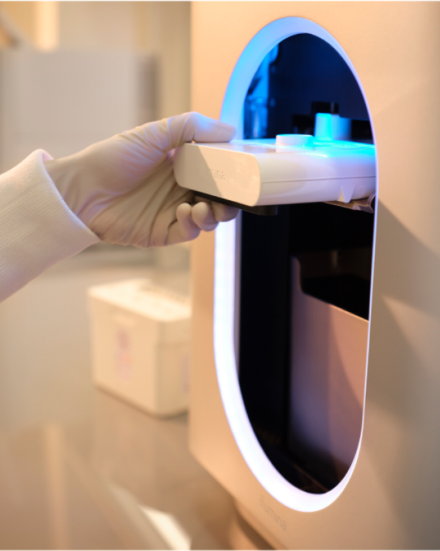 MiSeq i100 Series | Benchtop sequencing with speed and simplicity